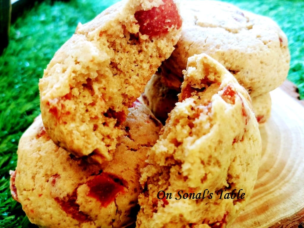 Chunky strawberry cookies - Sonal Singh